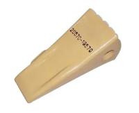 China PC200 Standard Rock Bucket Teeth 205-70-19570RC Alloy Steel for 20 Ton Excavator for sale