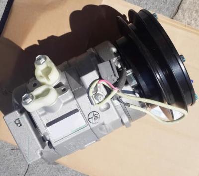 China Excavator Air Conditioning Compressor PC200-8 240-8MO 360-8 360-7 67865 12V 24V for sale