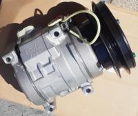 China Excavator Air Conditioning Compressor PC200-8 240-8MO 360-8 360-7 67865 12V 24V for sale