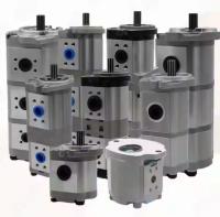China Hydraulic Triple Pump 705-41-08090 Pilot Pump for PC40-7C PC50UU-2E Excavator 21 MPa for sale