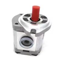 China High Quality 9218005 Gear Charge Pump Pilot Pump for ZX200 ZX230 Excavator 1 Year Warranty for sale