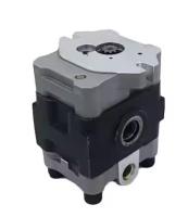 China Hydraulic Gear Pilot Pump 7083S04531 for PC40MR1 PC45MR1 Excavators High Quality for sale