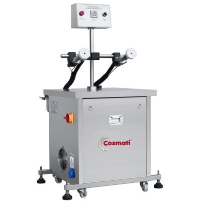 China Semi-automatic chemical cosmetic plastic bottle tube glass jar bottle air cleaning machine equipment for sale