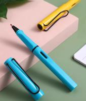 China Plastic pen advertising pens with customized logo business signature pen gift pen with engraving for sale