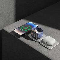 China Customized Fabric Magnetic Wireless Charger 3 in 1 15W Folding for sale