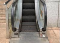 China Type 600 Escalator Modernization Aluminum Profile 506 Escalator Comb Plate Safety for sale