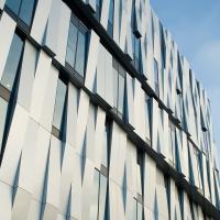 China Aluminum Alloy Curtain Wall Metal Panel 2-6mm High Thermal Insulation for Building Facade for sale