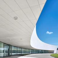 China Customizable Curved Aluminum Wall Cladding Panel 1.5-6mm Thick Class A Fire Rated for sale