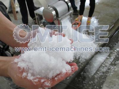 China Powerful Industrial Ice Crusher Machine Food Grade Ice Block Cutting Machine for sale