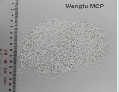 China 90.0%Min MCP Monocalcium Phosphate For Aquatic Animals And Young Livestock for sale