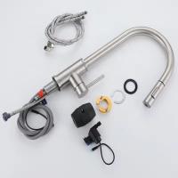 China LIZHEN Kitchen Faucet Hot and Cold Mixer Kitchen Tap Pull Out LED Three Color Change Smart for sale