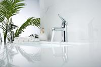 China Lizhen-Hwa.Eng Zinc Alloy Single Hole Hot And Cold Wash Basin Faucet for Installation for sale