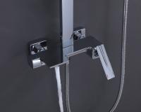 China Modern Square Brass Metered Bathroom Rain Bath Shower Mixer Faucets Wall Mounted for sale