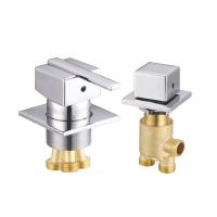 China Round Multi-function Whirlpool Bathtub Water Tap Mixer with Triple Handle Shower Head for sale