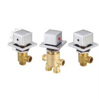 China Massage Hot Tub Accessories Cold Hot Water Bathtub Faucet Sets for jacuzzis for sale