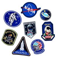 China Heat Press Custom Badge Dinosaur Astronaut Fashion Embroidery Patch Iron On Applique Children'S Clothing Accessories for sale