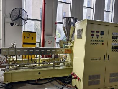 China Co-Rotating Twin Screw Extruder Plastic CaCO3 Masterbatch Granules Making Machine for sale