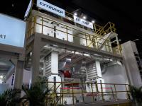 China Double Beams SS Nonwoven Fabric Making Machine , Non - Woven Making Machinery for sale