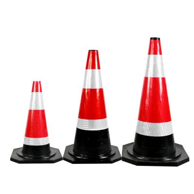 China Road Safety Reflective rubber Traffic Cone for sale