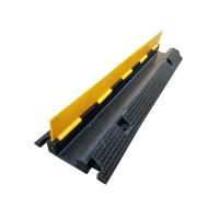 China Yellow Black Heavy Duty Rubber Cable Protector 30T Load Capacity 900mm Length for sale
