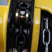 China 1 Ton Manual Chain Block Hoist 2000kg Capacity with 6m G80 Load Chain for sale