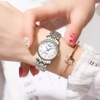 China Round Ladies Quartz Watch Bracelet Set Green Dial Simple Rose Gold Mesh Luxury for sale