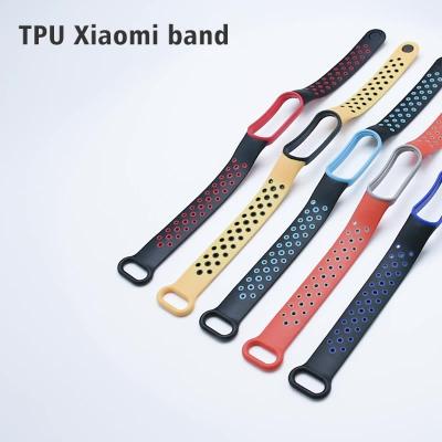 China 38mm 40mm 42mm 44mm Silicone Watch Band Strap For Apple Watch SE 6 5 4 3 2 1 for sale