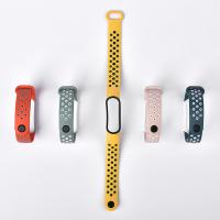 China 38mm 40mm 42mm 44mm Silicone Watch Band Strap For Apple Watch SE 6 5 4 3 2 1 for sale