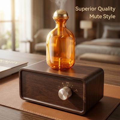 China Hand Blown Glass Aroma Diffuser with Rechargeable Wireless Operation and Cold-air Diffusion Technology for sale