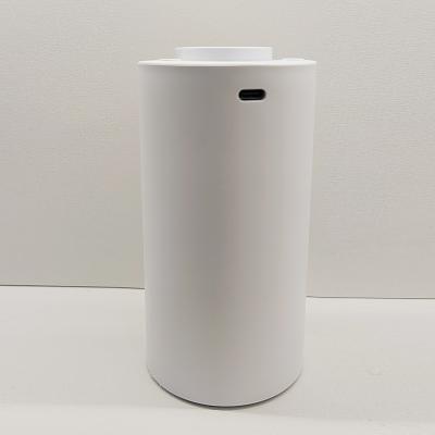 China Compact Car Aroma Diffuser with Two-Fluid Atomization and 10 mL/20 mL Essential Oil Bottle Capacity in Minimalist Design for sale