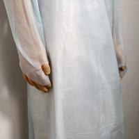 China Safe and Affordable Disposable Plastic CPE Gowns With Thumb Loops for sale