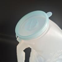China Medical Use Adult Urine Bottle for Hospital Plastic Glow in the Dark Lid Urine Bottle for sale
