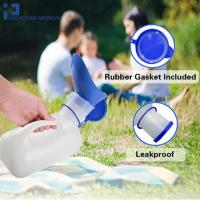 China Unisex Urinal for Car Toilet Urinal for Men and Women Bedpans Pee Bottle With a Lid and Funnel Plastic Can for Car Old Man for sale