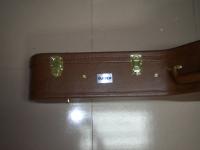 China Brown Plywood 38 Inch Guitar Rack Case 13cm Neck Thick Plush Lining for sale