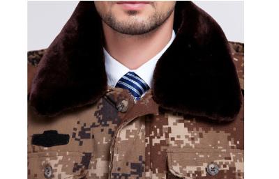 China Professional Winter Padded Brown Male Police Officer Costume With Fur Collar for sale
