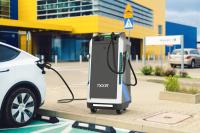 China Portable EV Fast Charging Station 80kW Output with Self-Propelled Chassis 150mm Ground Clearance 280kg Weight for sale