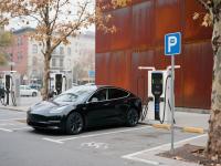China 160kW DC Fast EV Charger with Dual Guns and 10-inch Touch Screen for Commercial and Residential Use for sale