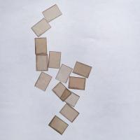 China Temperature Oven CaO Content % 0.4-0.6 0.5mm Ruby Green Mica Sheet with Custom Shape for sale