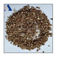 China Asbestos Free 3-6mm Exfoliated Vermiculite 4-8mm Golden Expanded Vermiculite Competitive for sale