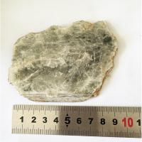 China Irregular Shape Transport Muscovite Mica Sheet with Optimal 0.3-5.4% MgO Content for sale