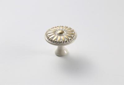 China Zinc Alloy White Paint Rubbed Furniture Handles And Knobs , Cabinet Hardware Pulls for sale