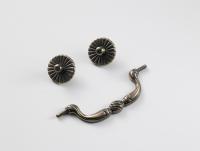 China Bronze Brushed Furniture Hardware Drawer Pulls 53.1 G For Dresser / Wardrobe for sale