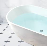China ASTM Non Slip Classic Oval Shape Acrylic Freestanding Bathtub for sale