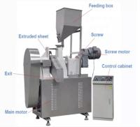 China Nik Naks Siemens Extrusion Snacks Food Machinery 150KG/H Capacity for sale
