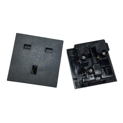 China BS1363 British Power Socket 13A 250V 50x50mm Wall Mount Outlet with TUV Certification for sale