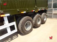 China Tri Axles Truck Semi Trailers 60t Horse Livestock Trailers for sale
