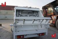 China Light Duty Garbage Remoral 8CBM Back Loader Rubbish Compactor Truck for sale