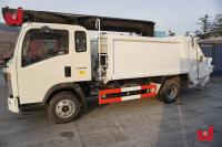 China Light Duty Waste Compactor Truck 6CBM Compactor Garbage Truck for sale