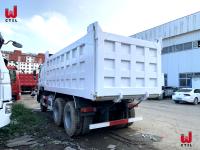 China 25t Heavy Duty Dump Truck 3600mm Dump Tipper Truck Tri Axle for sale