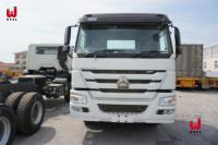 China HOWO 40t Heavy Duty Tractor Truck 12.00R20 Semi Trailer Truck for sale